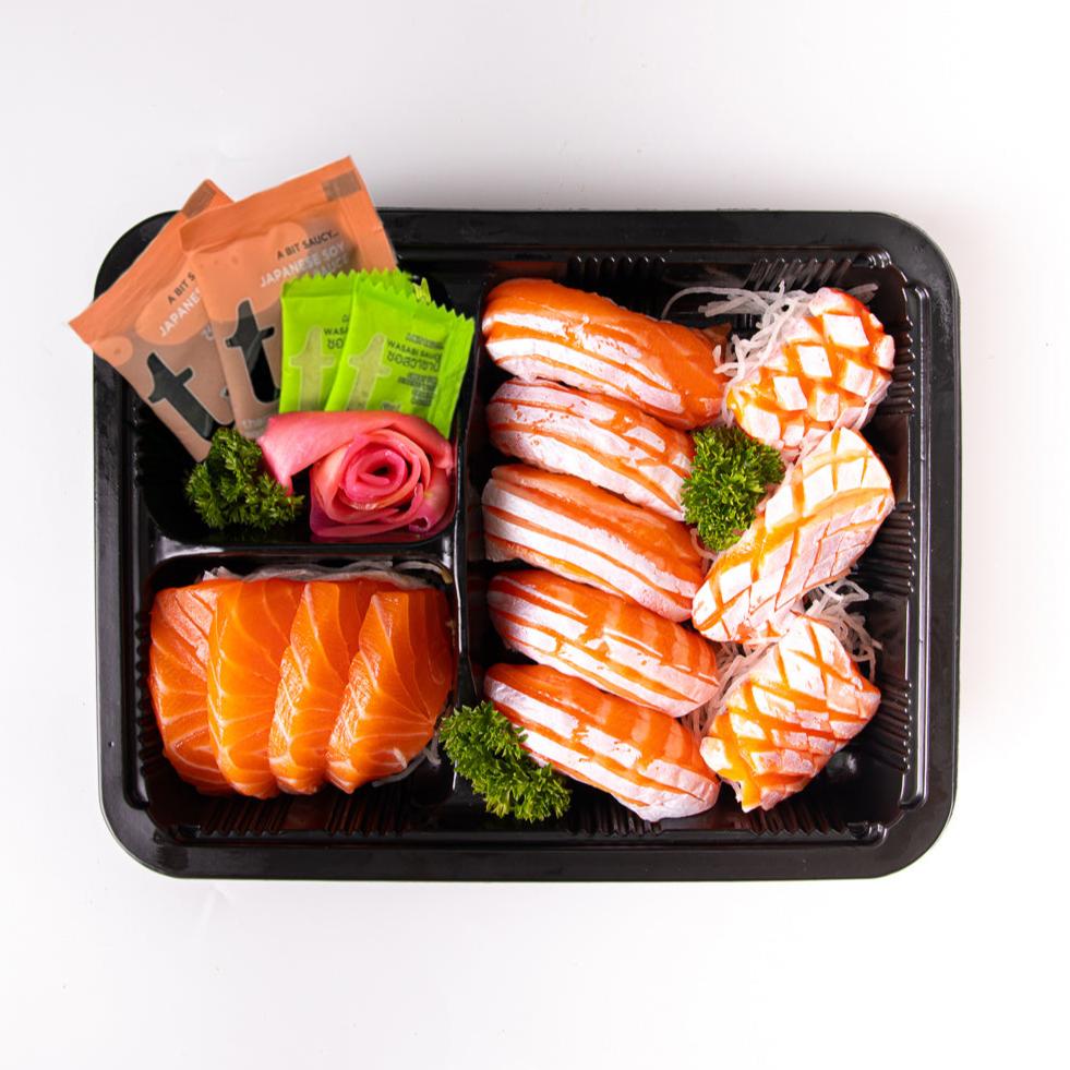 Salmon Toro Sashimi & Nigiri – Thammachart Seafood
